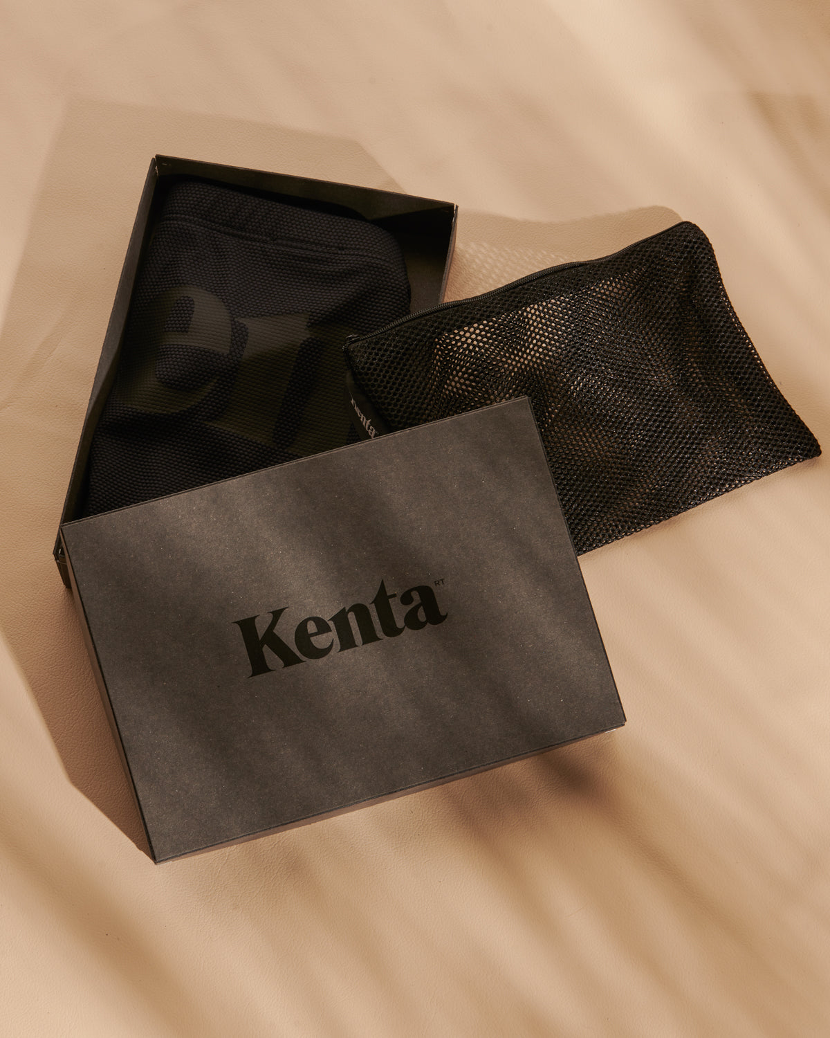 01 BLACK LOGO – Kenta